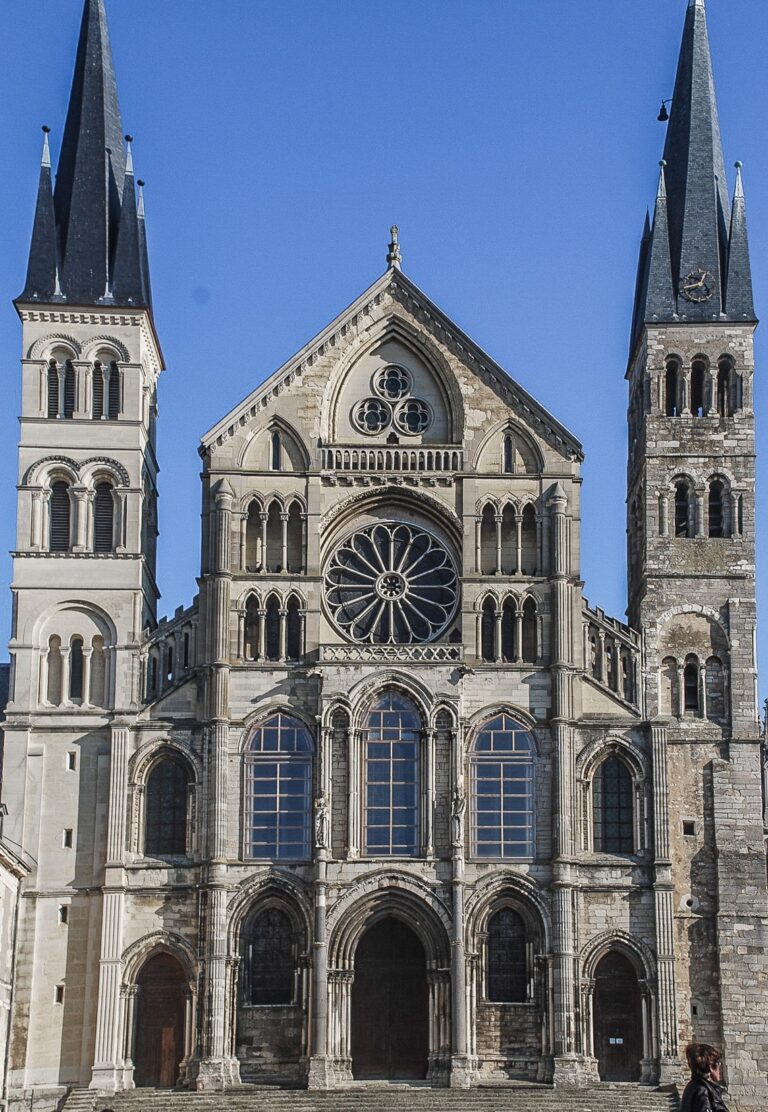 Explore The Beauty Of Reims | PurPurPurPur
